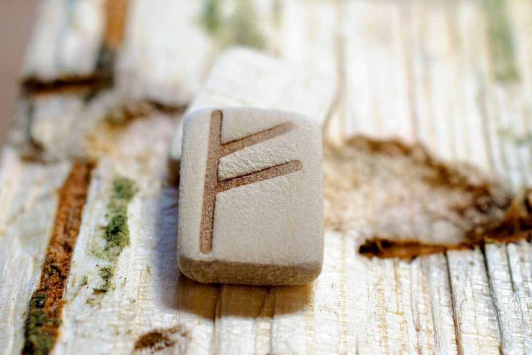 Mystische 20 Runen Bedeutung Der Schriftzeichen Der Wikinger! - Sinnopedia